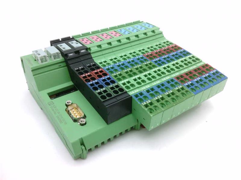 ILB CO 24 DI16 DO16 VDC Logic I/O Module por PHOENIX CONTACT