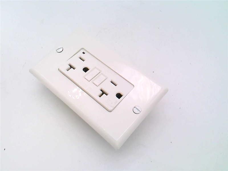 7899-W Plug/Receptacle by LEVITON
