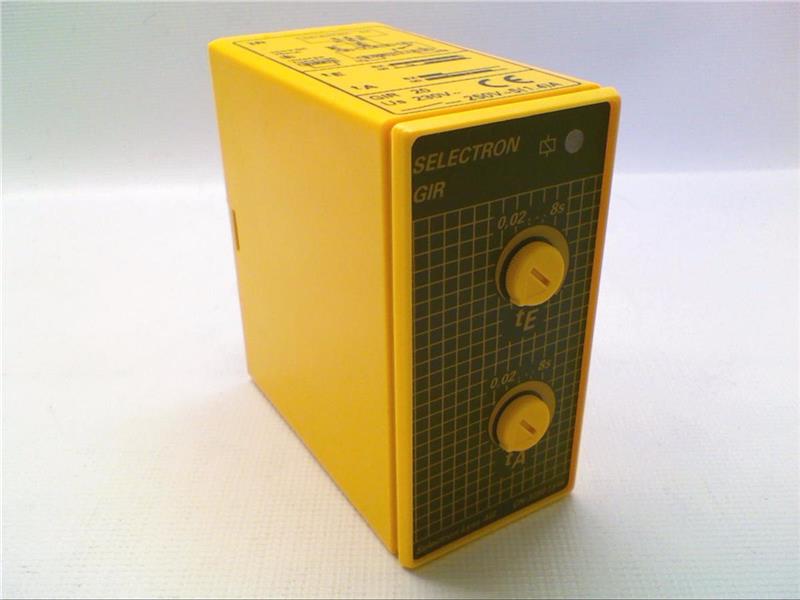 GIR-20-230VAC Relay/Socket by SELECTRON