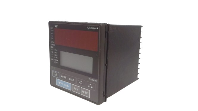 UP550-00 Temperature/Process Control by YOKOGAWA