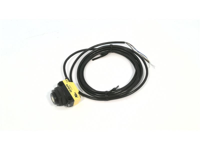 QS18UPA Ultrasonic Sensor by BANNER ENGINEERING