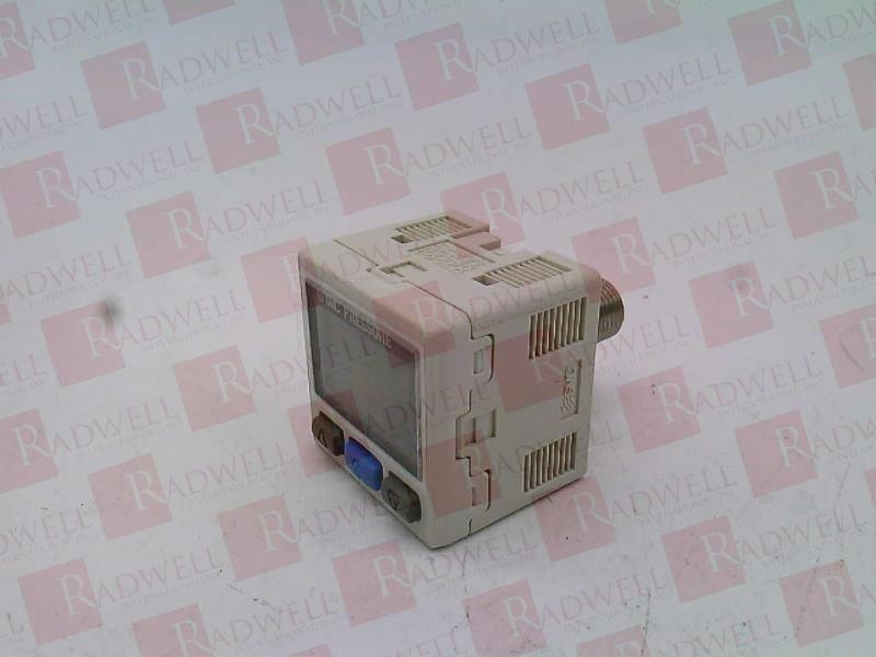 PSE300-MLBC Pneumatic Pressure Sensor / Switch / Transducer by SMC