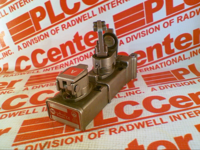 440T-MDSLE100EEG Safety Interlock Switch by GUARDMASTER LTD